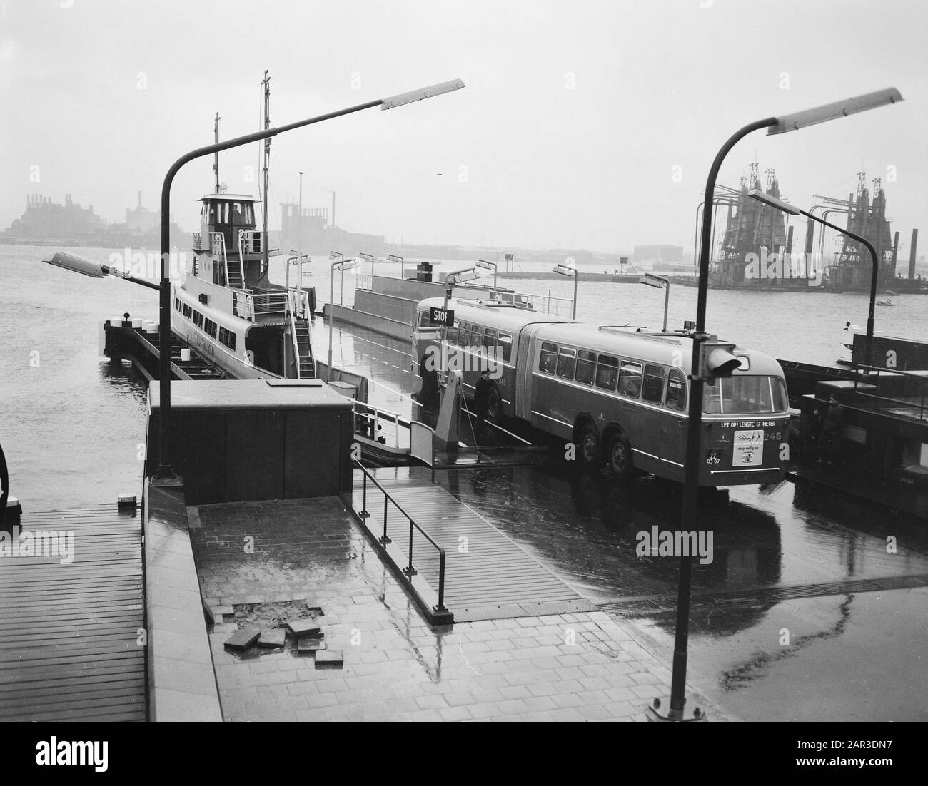 Proefvaart third ferry connection Tasmanstraat (with bus) Date ...