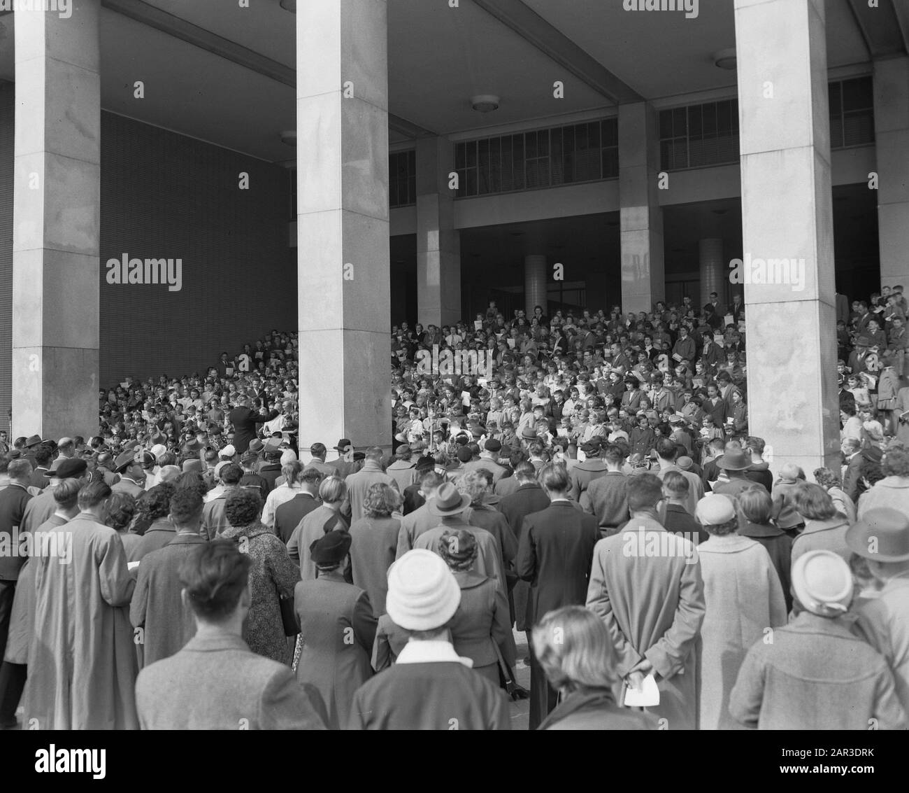 1957 songs hi-res stock photography and images - Alamy