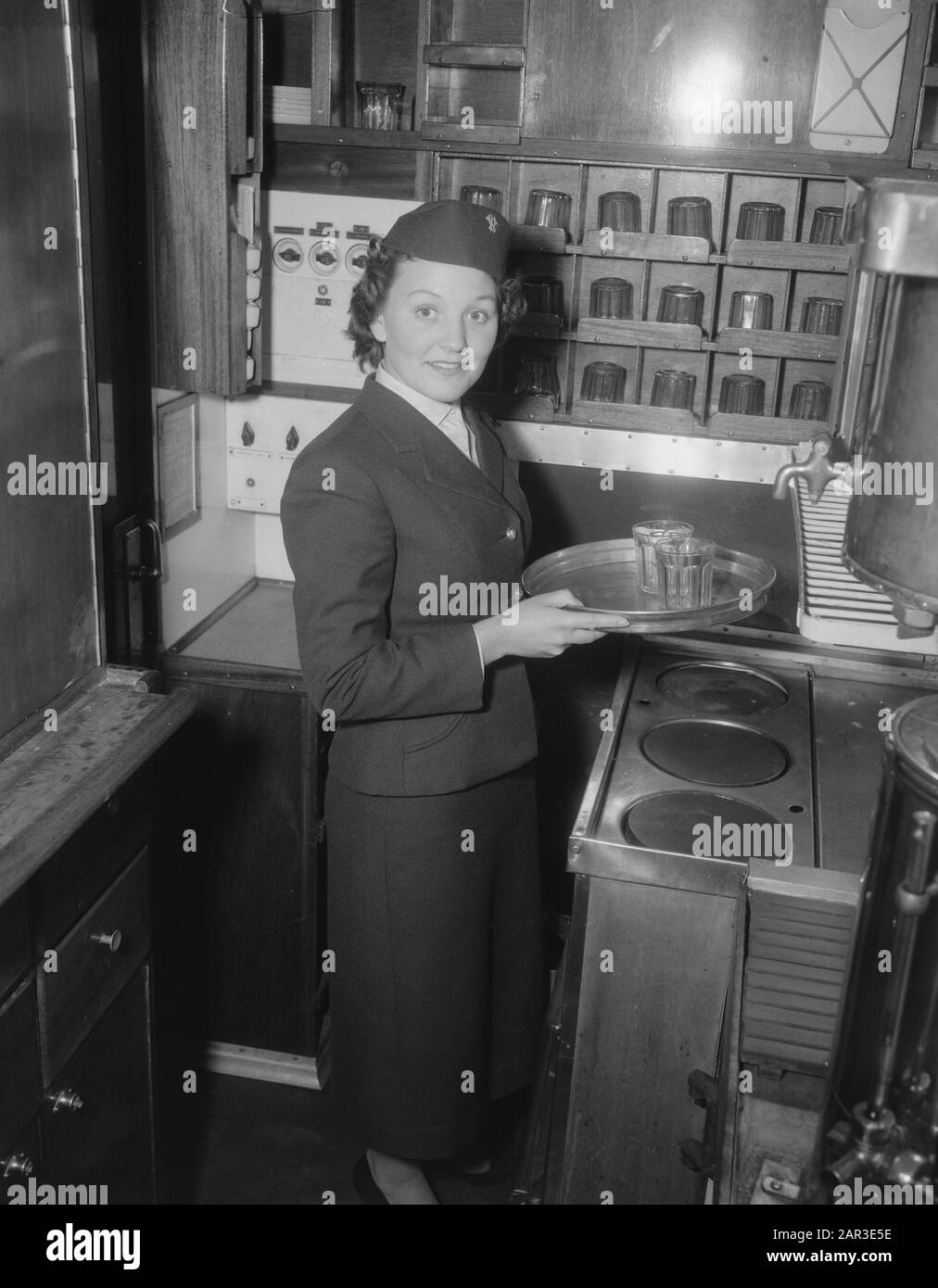 Stewardessen hi-res stock photography and images - Alamy