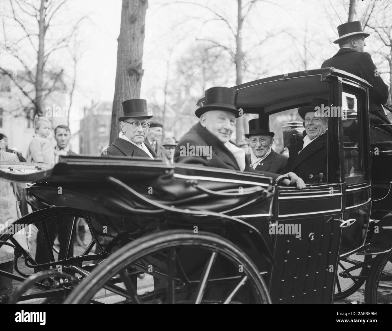 8 november 1957 hi-res stock photography and images - Alamy