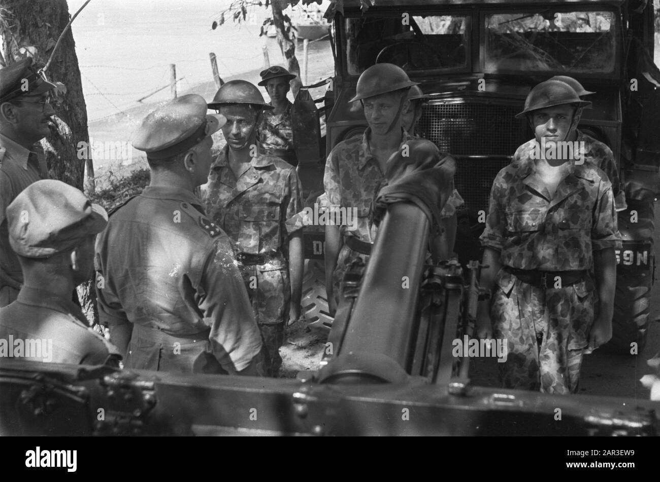 Inspection tour General H.J. Curls through Indonesia [Palembang-Y ...