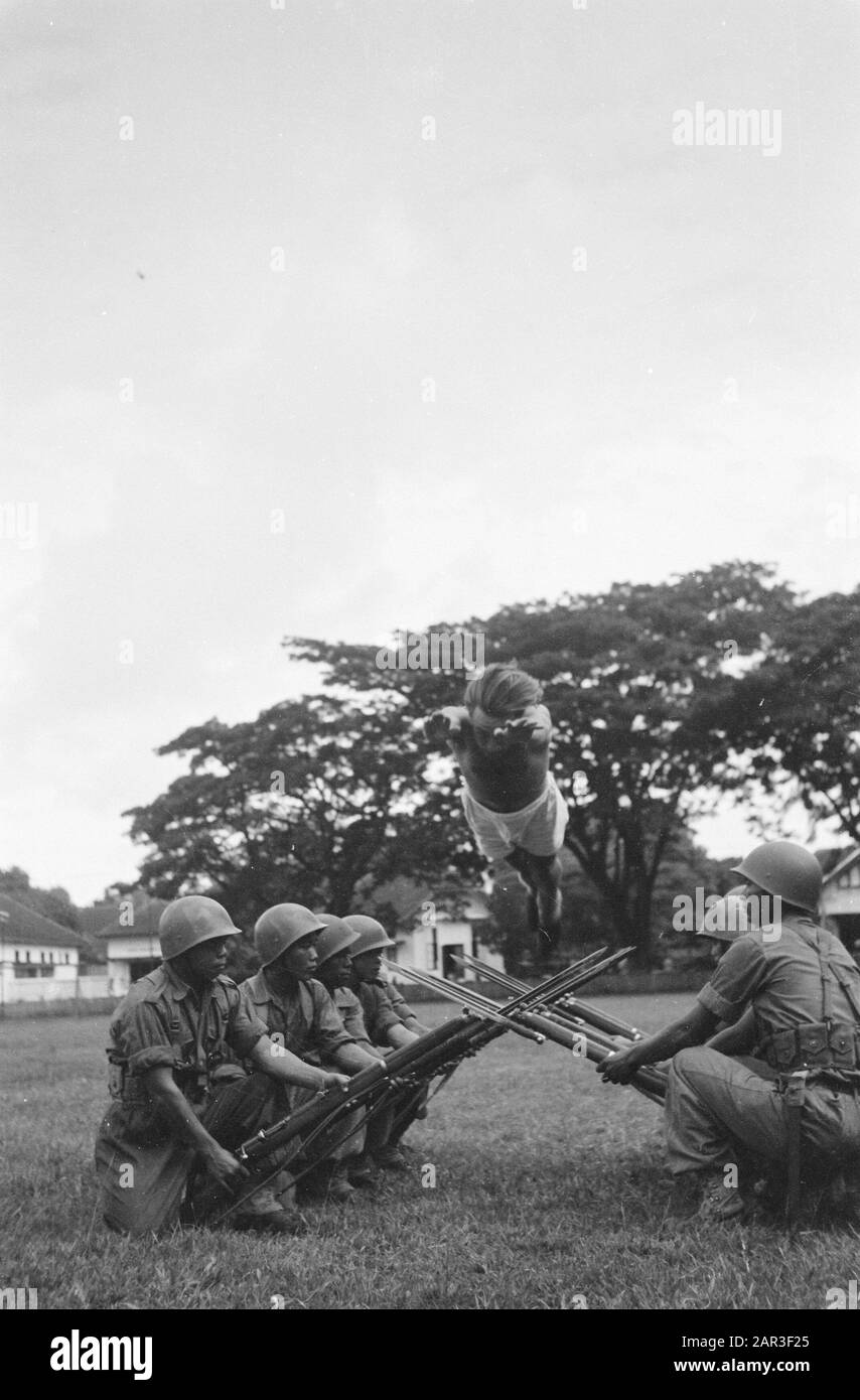 Visit of Lieutenant General Spoor to Makassar; Memorial 1 Anniversary ...