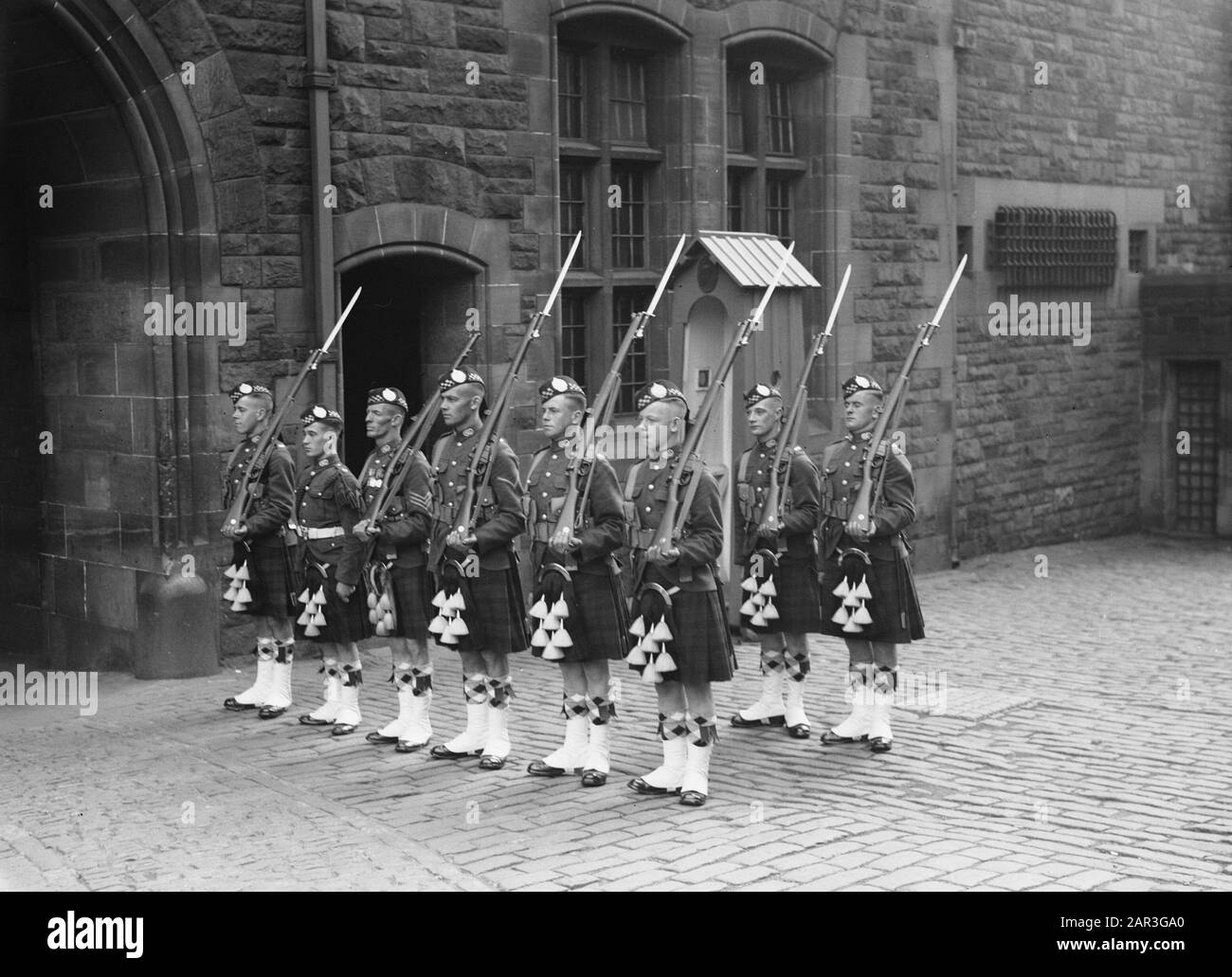 Scotland - Barracks Edinburgh Castle Soldiers are on guard Annotation ...