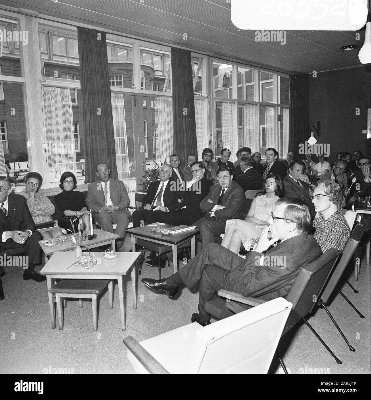 Photo of operating room procedures Black and White Stock Photos ...