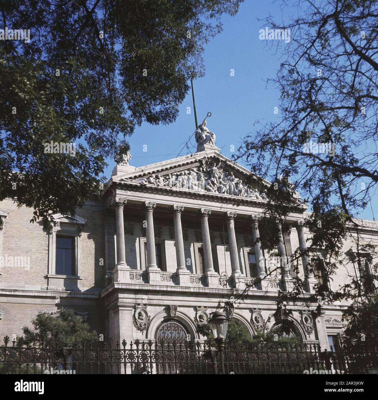 Madrid university cultural hi-res stock photography and images - Alamy