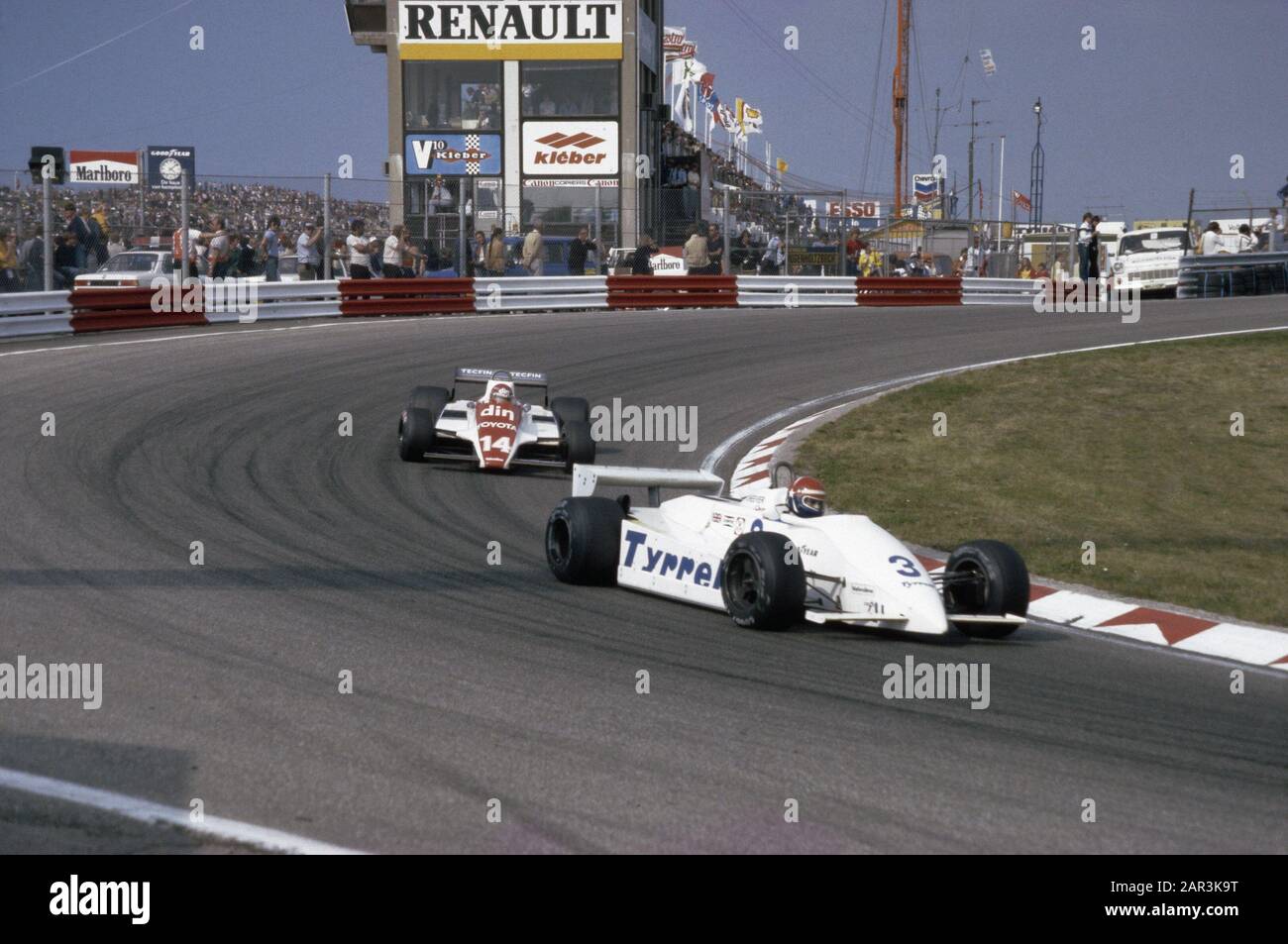 Eddie cheever f1 hi-res stock photography and images - Alamy