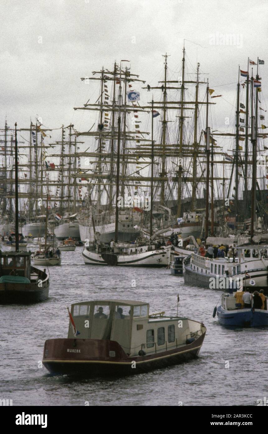 Opening Sail 1985; ships at the IJ Date: July 29, 1985 Keywords ...