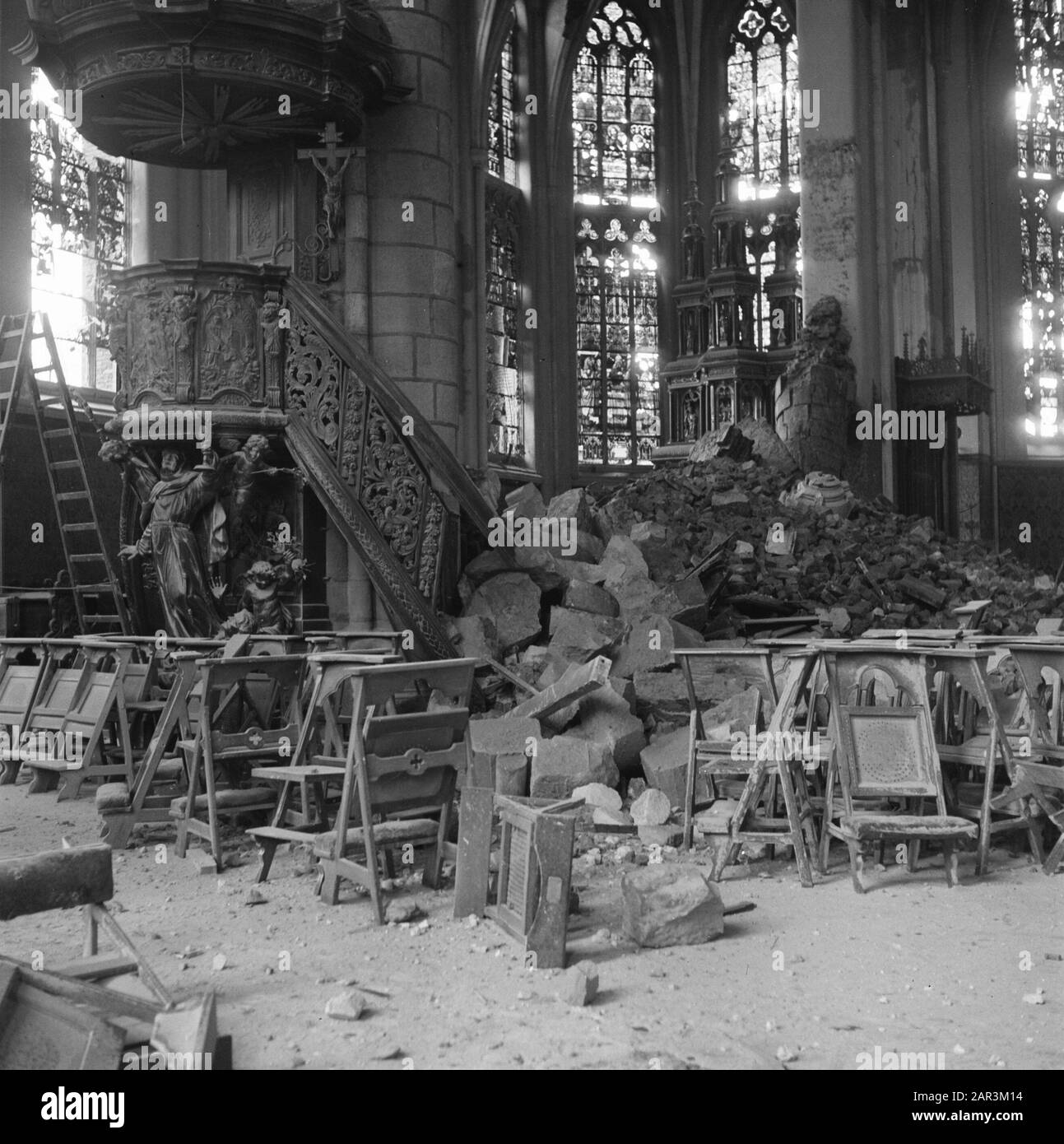 Roermond cathedral Black and White Stock Photos & Images - Alamy