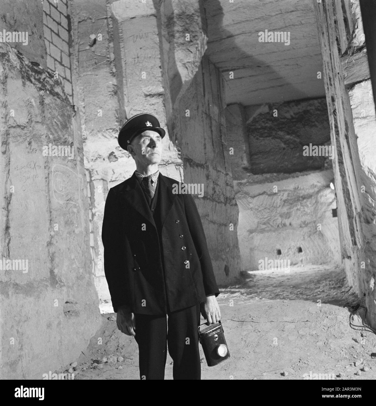 Lamp second Black and White Stock Photos & Images - Alamy