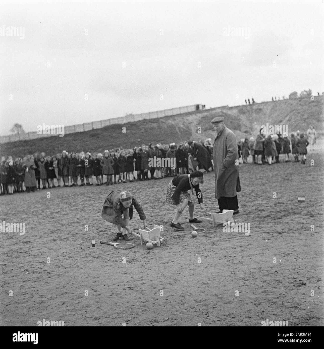 Liberation of belgium 1945 hi-res stock photography and images - Alamy
