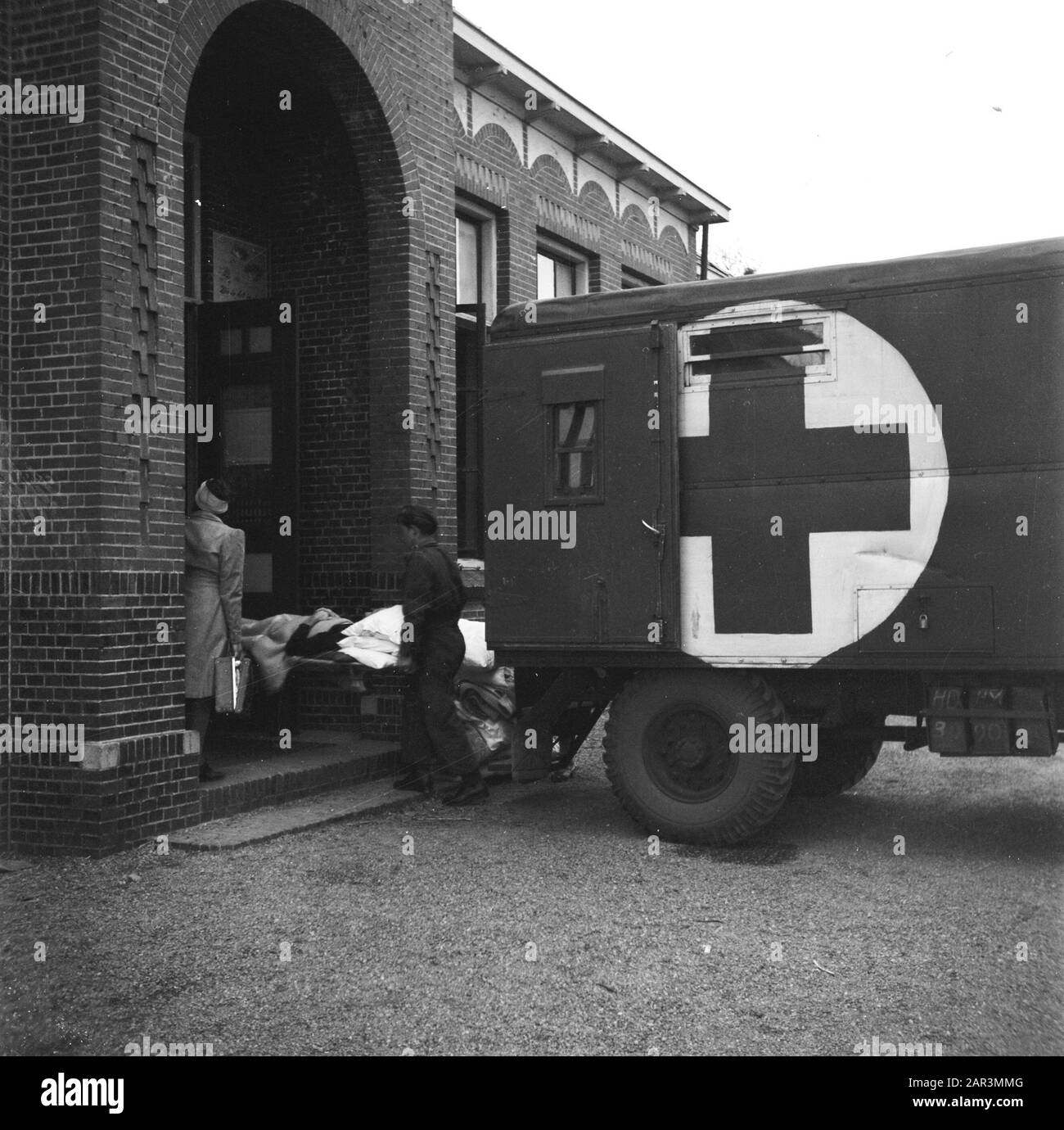 Red Cross: Post Ten Boer (Groningen) In Ten Boer, Prof. Eerland of the ...