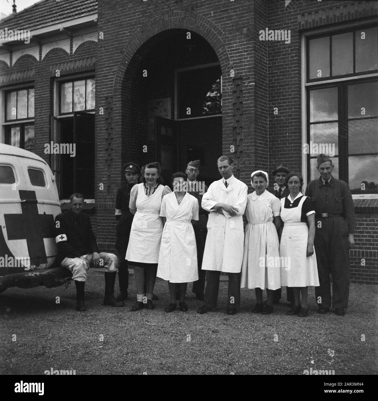 Red Cross: Post Ten Boer (Groningen) In Ten Boer, Prof. Eerland of the ...