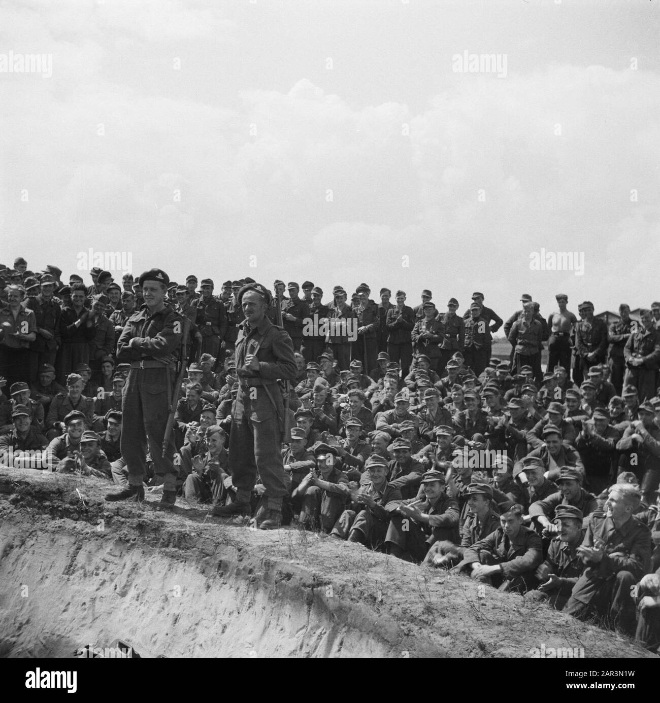A day ss soldiers hi-res stock photography and images - Alamy