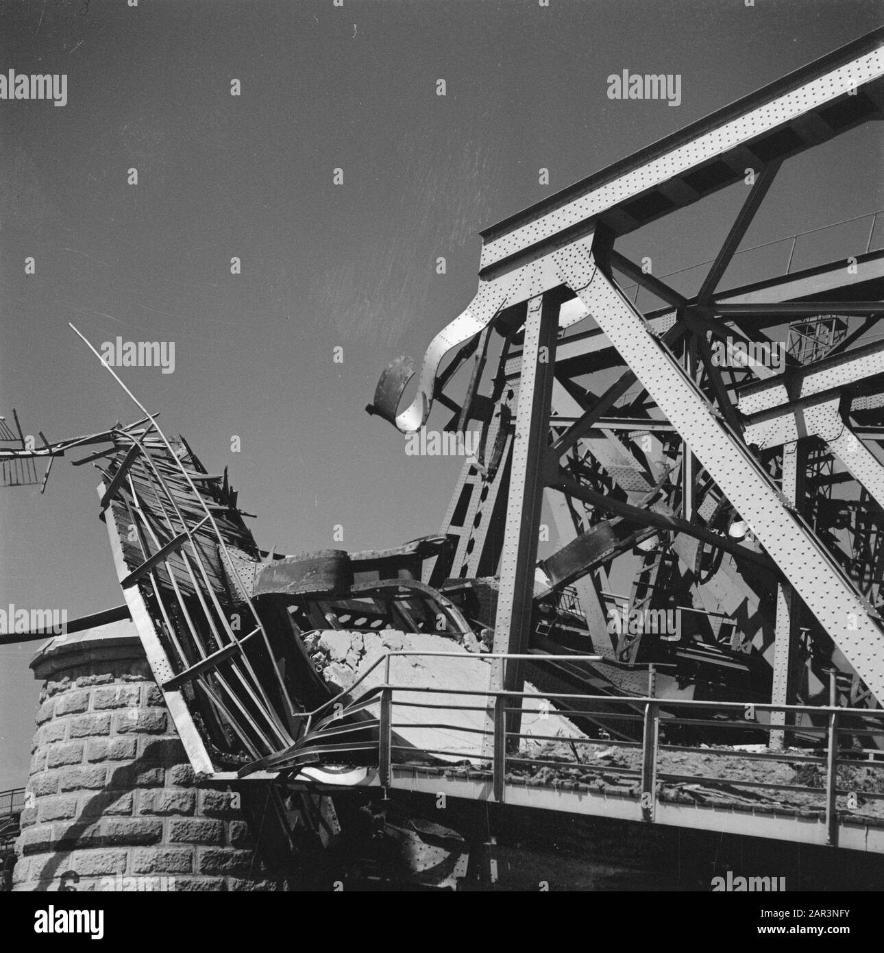 Destruction of infrastructure hi-res stock photography and images - Alamy