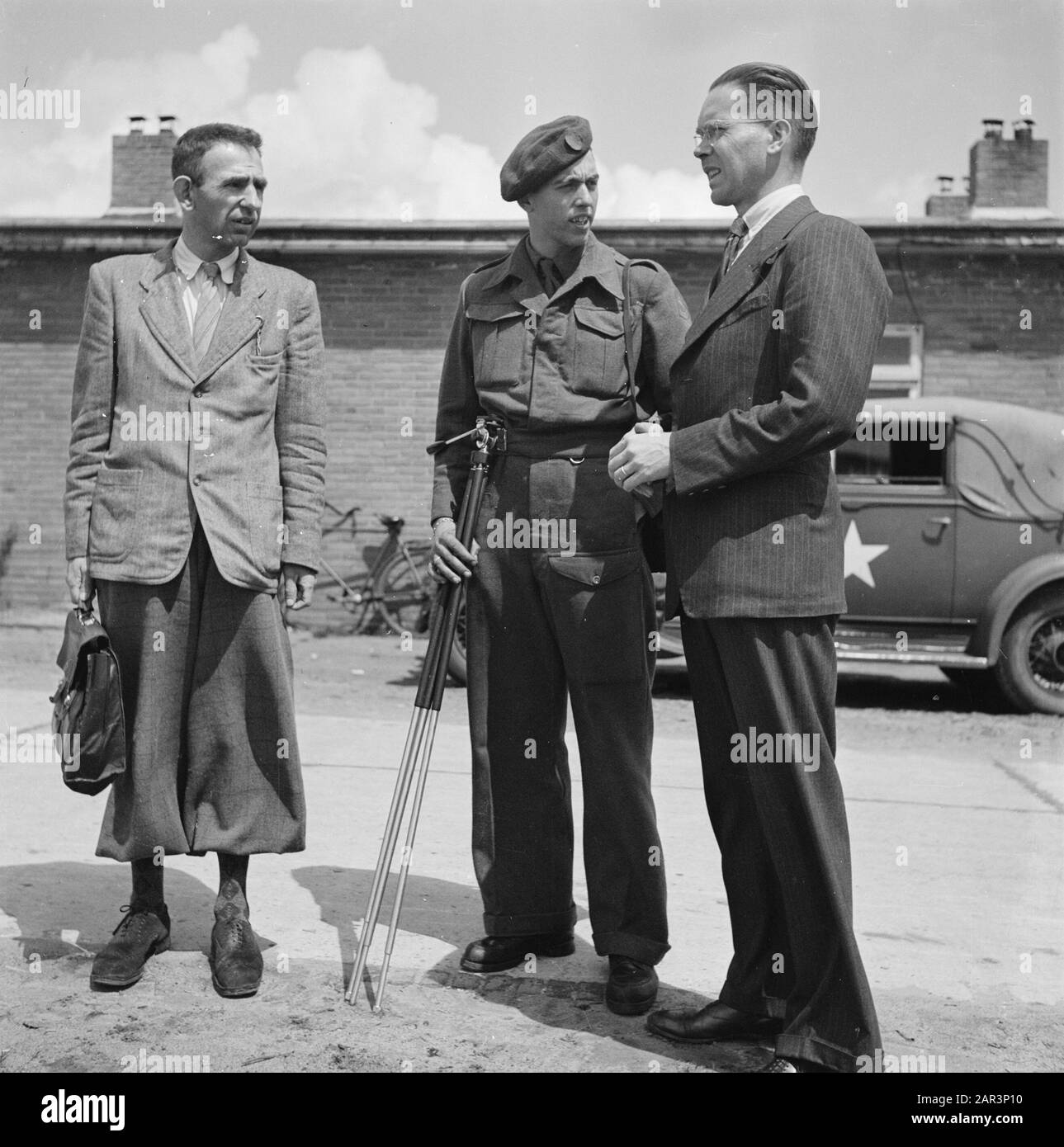 Civilian internment camp world war ii hi-res stock photography and ...