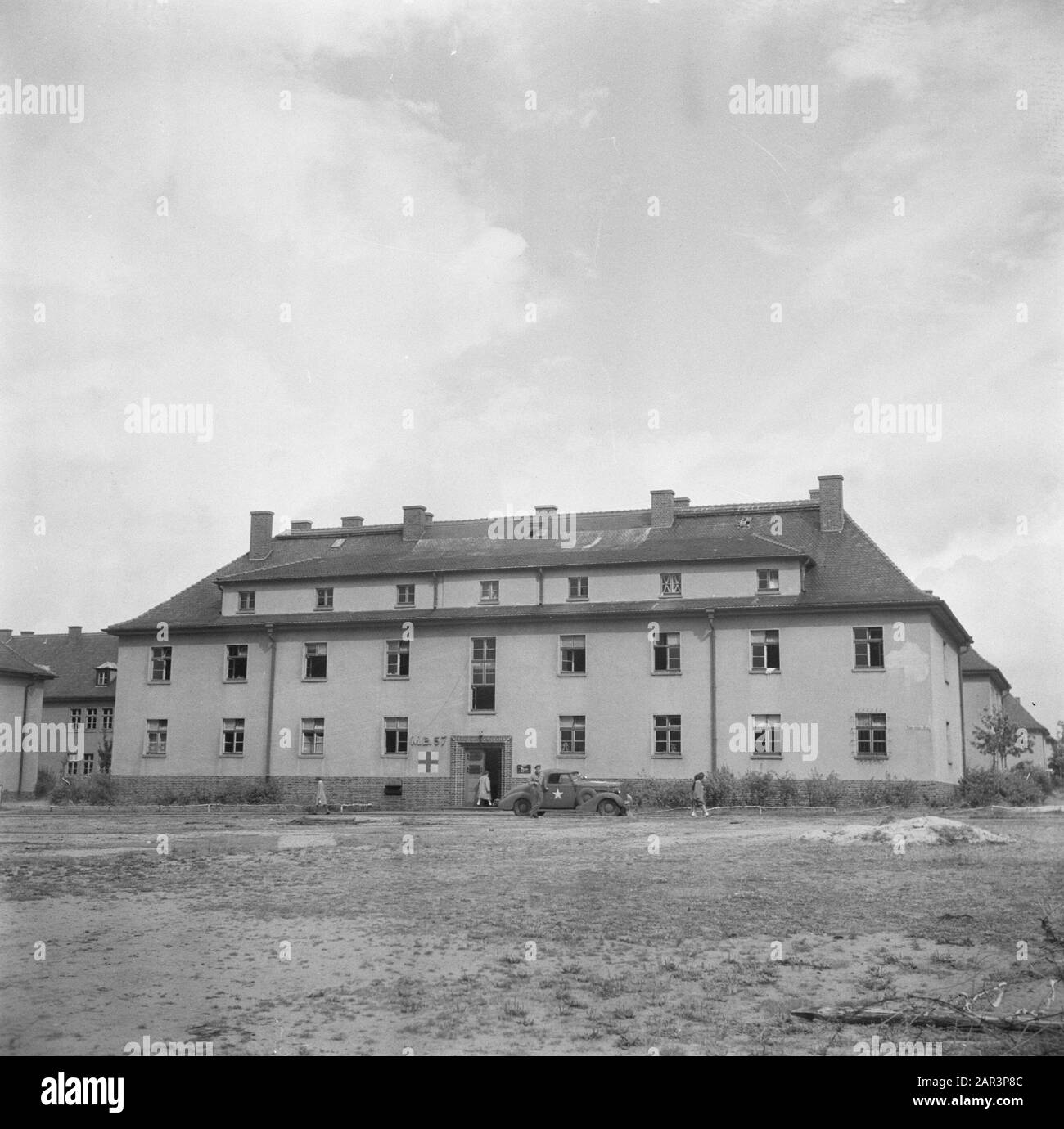 World war ii bergen belsen concentration hi-res stock photography and ...