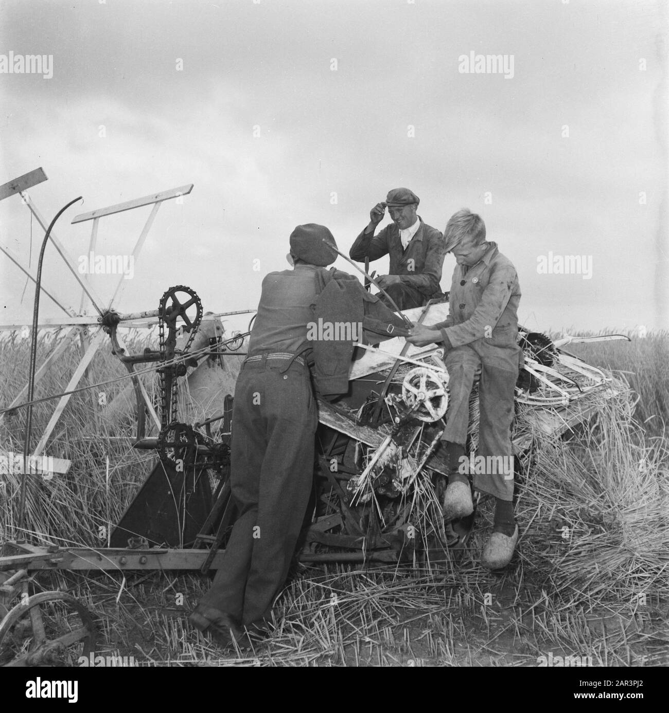 Harvesting efforts Black and White Stock Photos & Images - Alamy