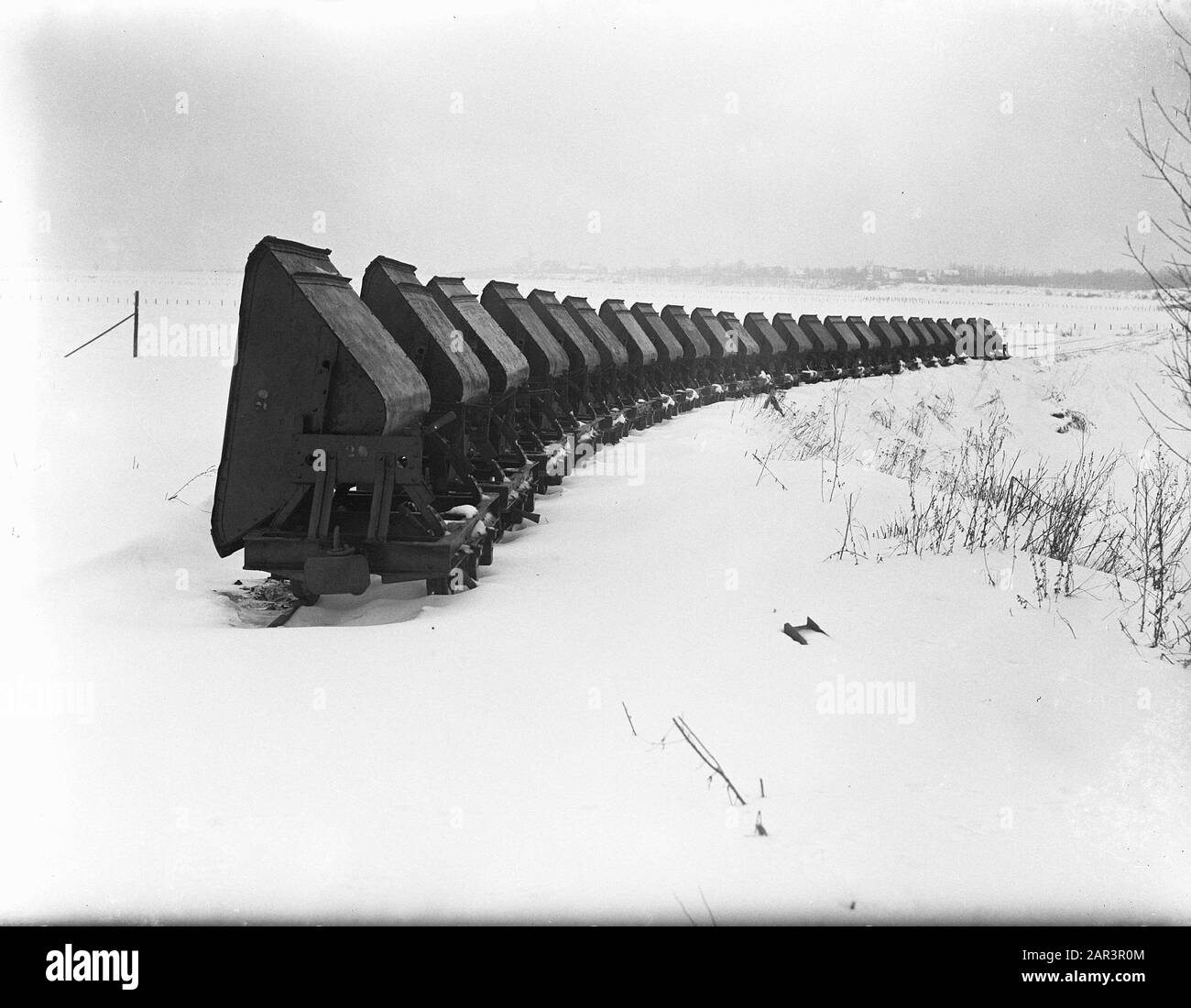 Technology active Black and White Stock Photos & Images - Alamy