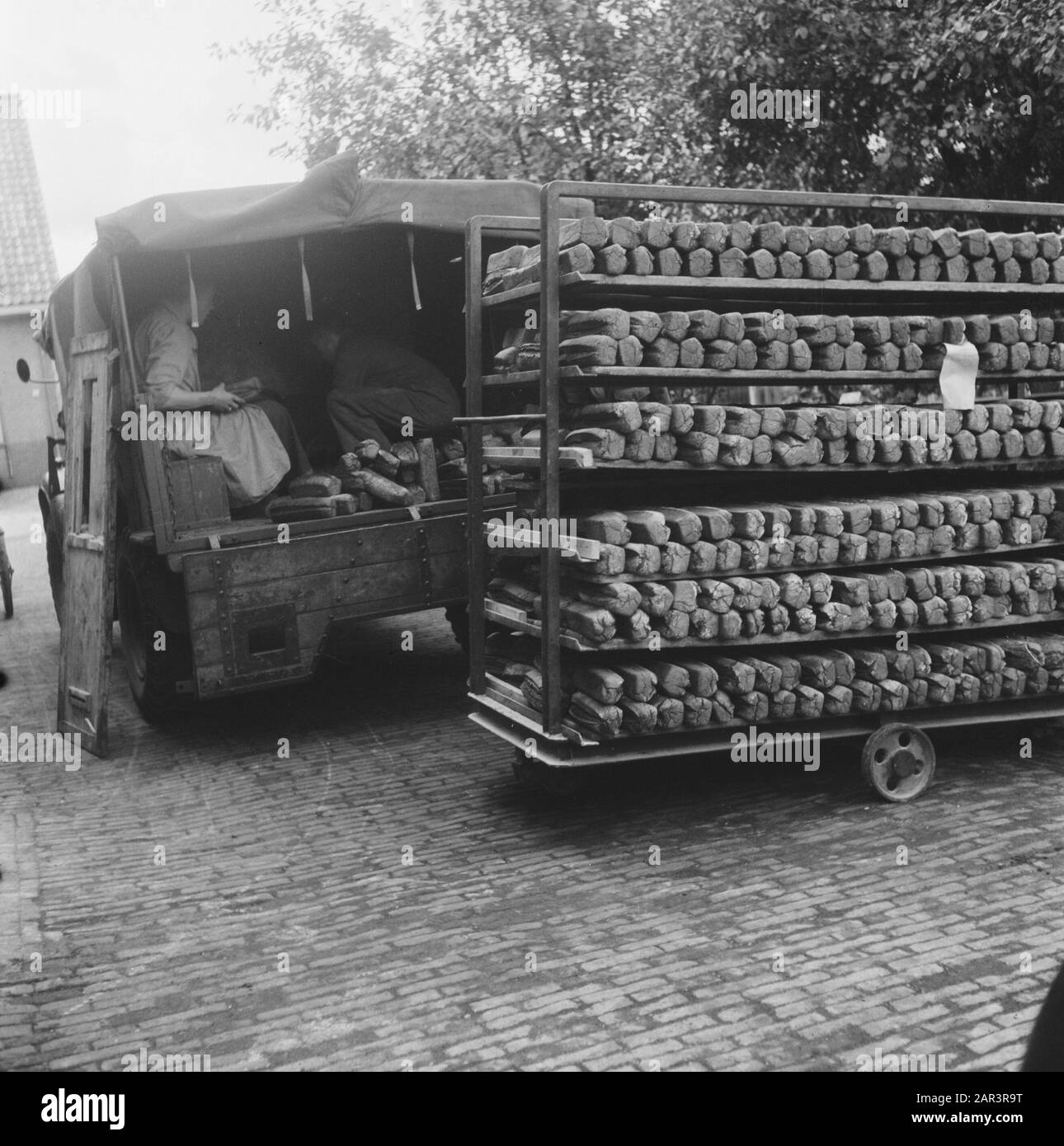 'Grocery shop of prince Bernhard' [assistance to children's homes ...