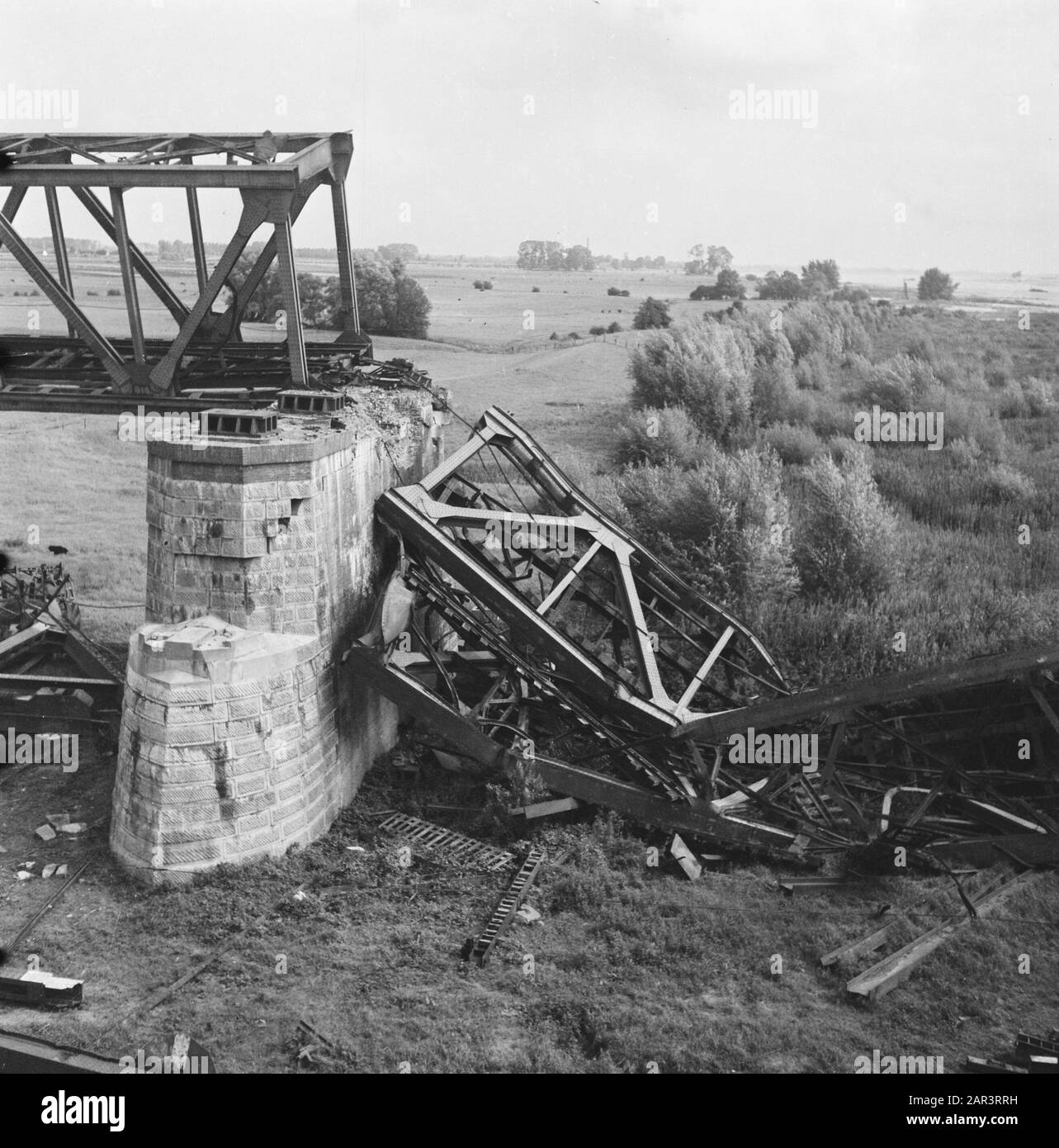 Devastations: Moerdijk Moerdijk Date: 1945 Keywords: World War II ...