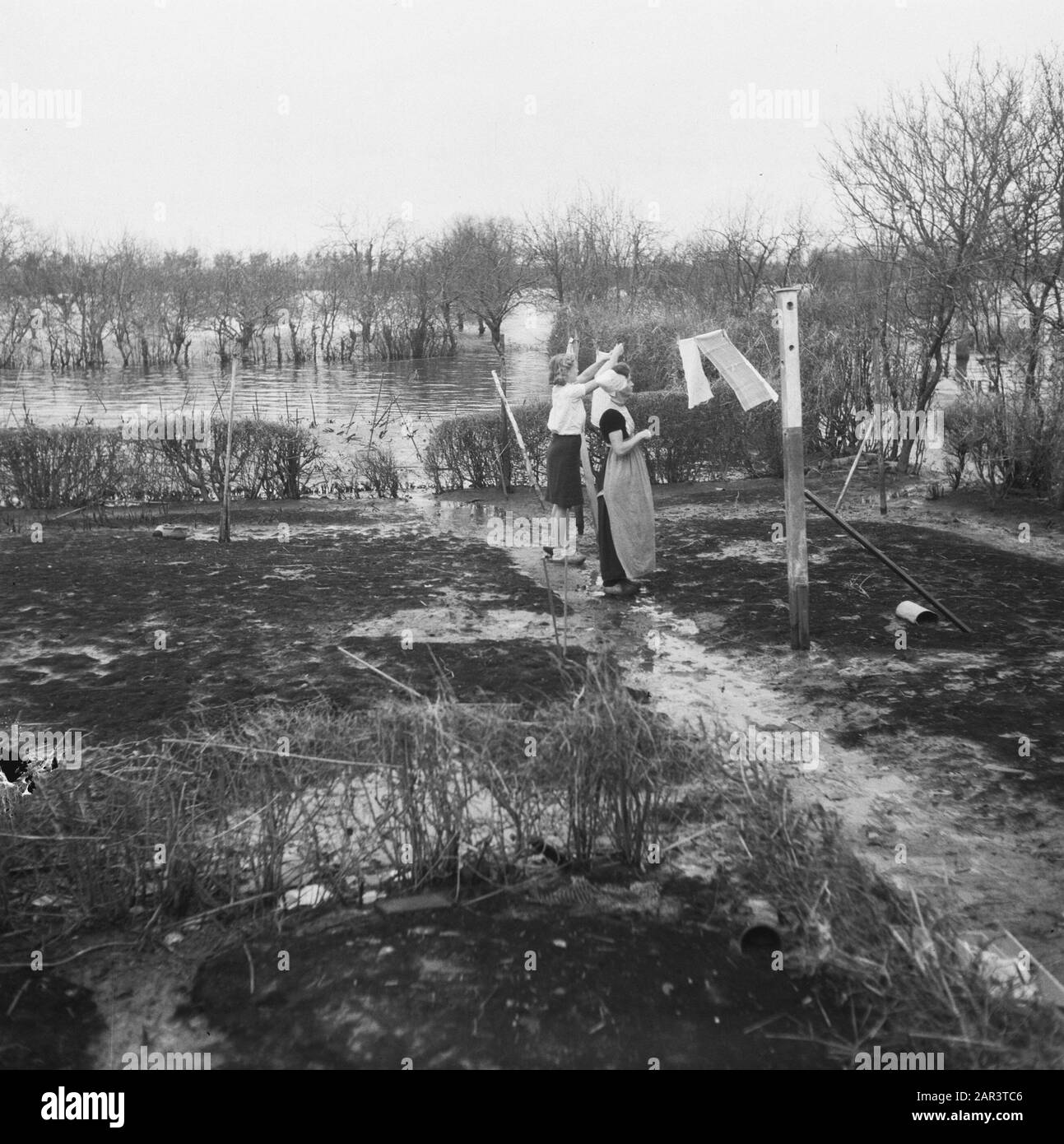 Civil war women chores hi-res stock photography and images - Alamy