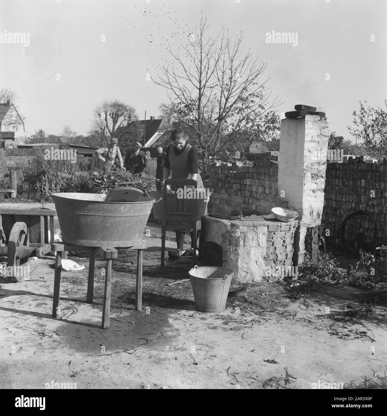 Daily life second world war hi-res stock photography and images - Alamy