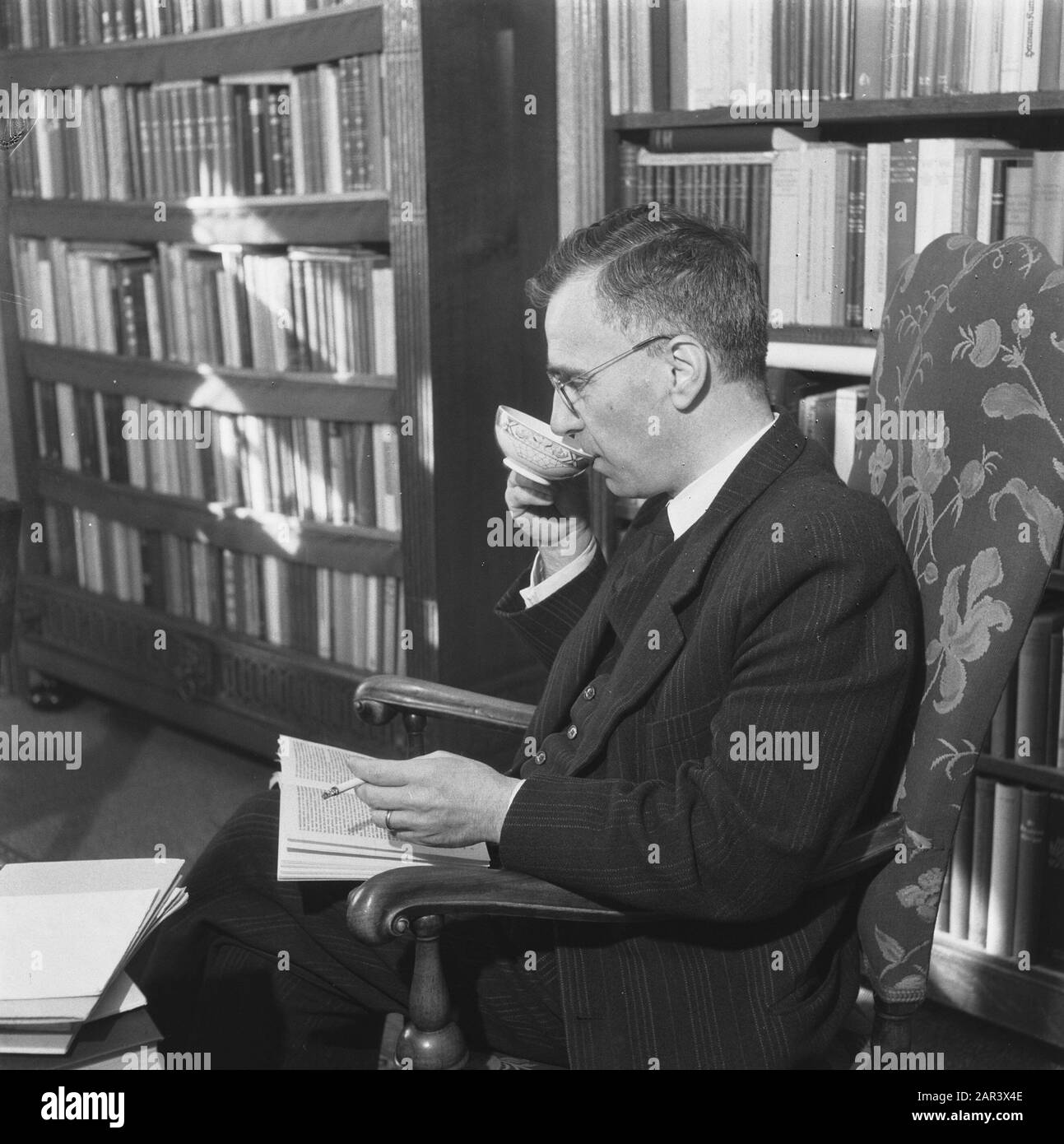 ds. J. Buskes Date: 1945 Keywords: pastors, religion, portraits ...