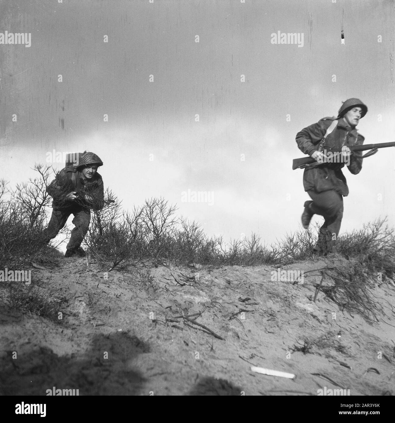 General Curls Date: February 22, 1946 Personal name: Curls, H.J Stock ...