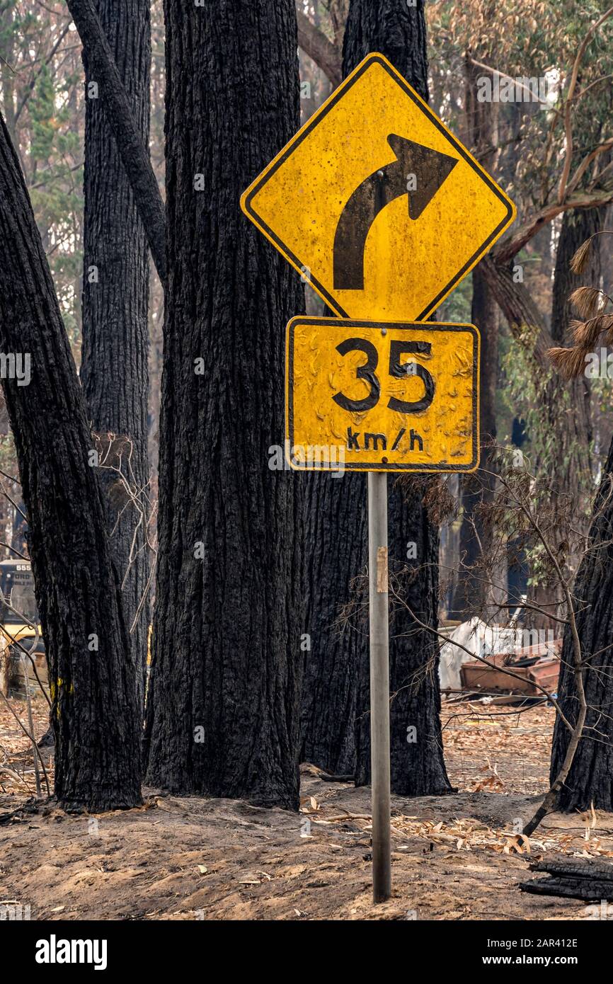 Fire sign australia hi-res stock photography and images - Alamy