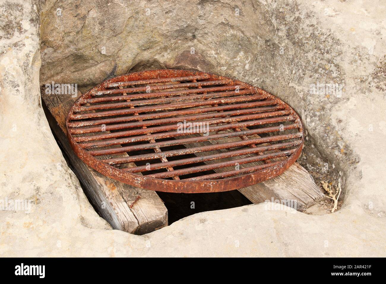 Pit prison hi-res stock photography and images - Alamy