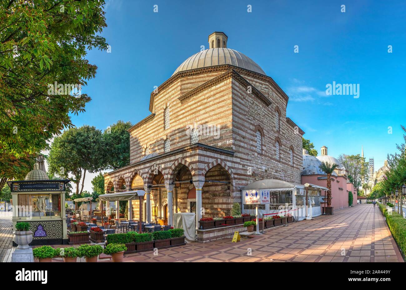 Haseki sultan mosque hi-res stock photography and images - Alamy