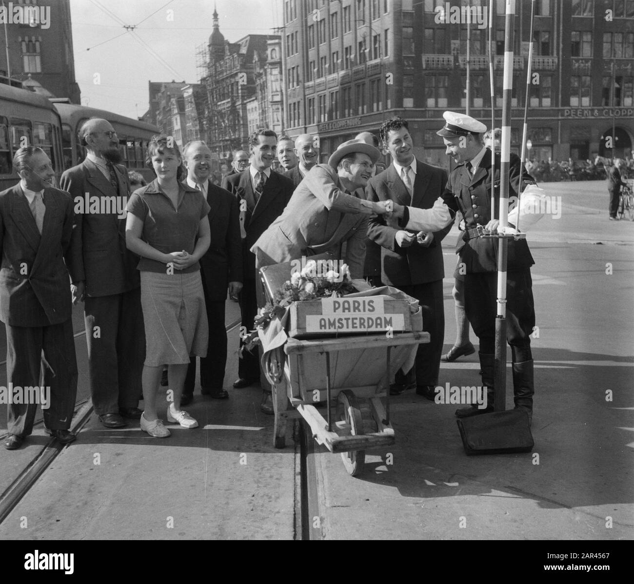 Kees Manders to Paris Annotation: Op de Dam in Amsterdam. Brother of ...