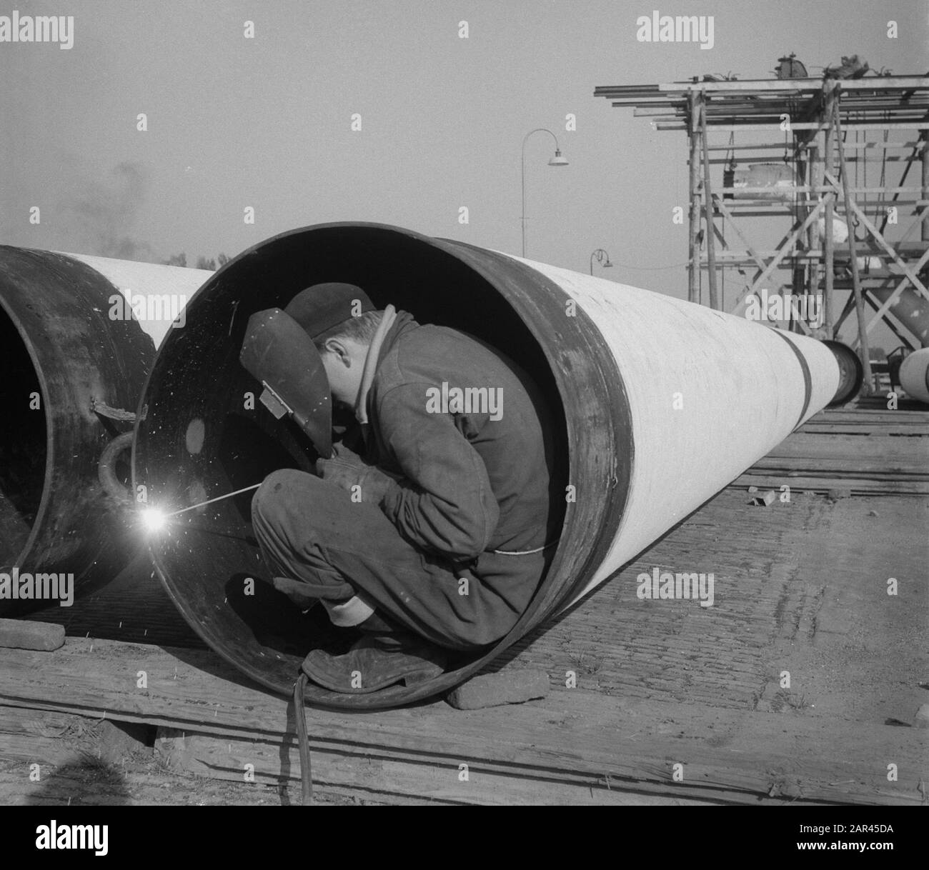 New sinker hi-res stock photography and images - Alamy