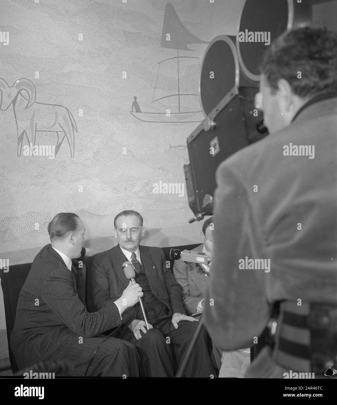 Back drees hi-res stock photography and images - Alamy