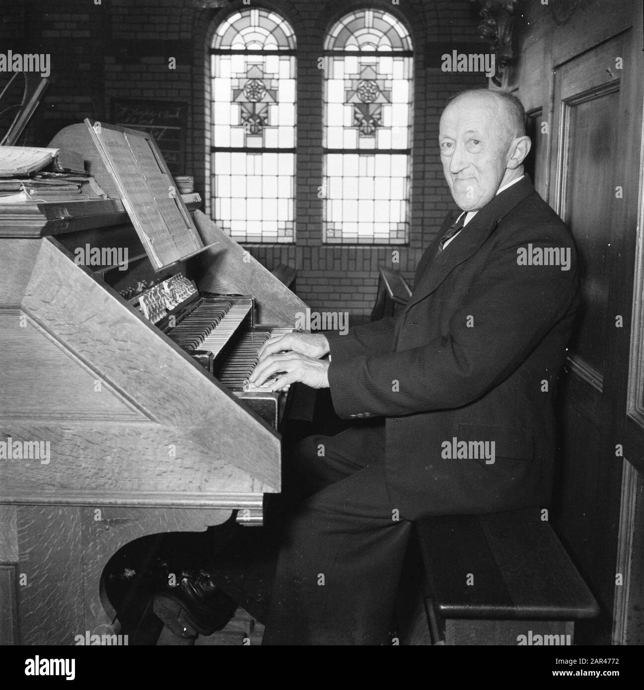 Wormer old organist 60 years hi-res stock photography and images - Alamy