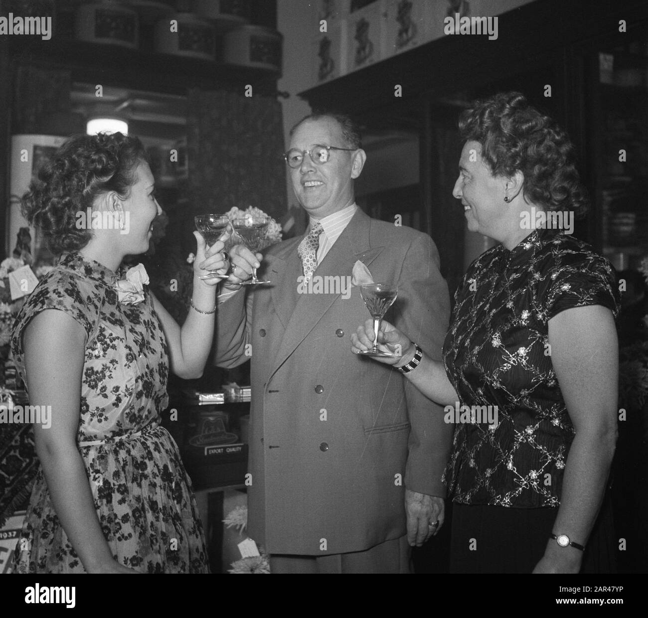 Pul date hi-res stock photography and images - Alamy