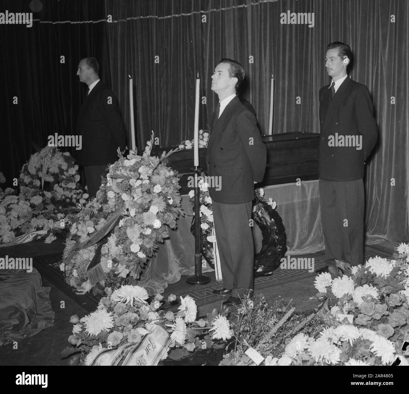 Funeral cor ruys hi-res stock photography and images - Alamy