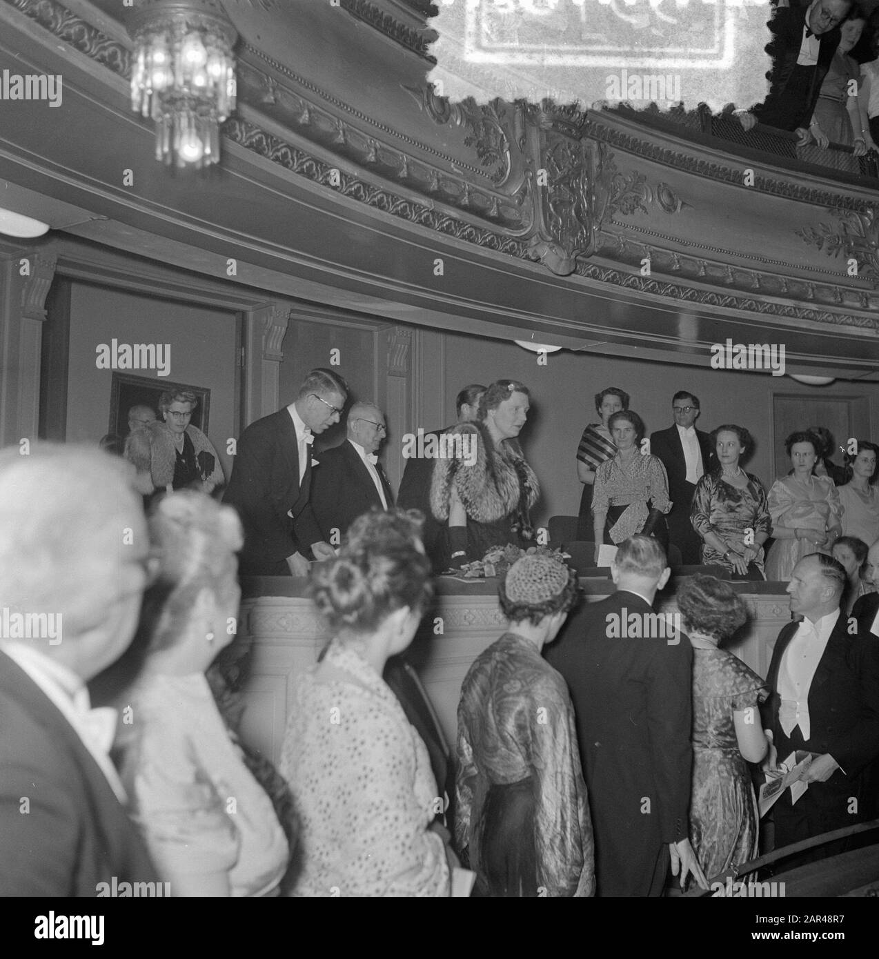 Book week 1953 Opening night book week with Queen Juliana and Prince ...