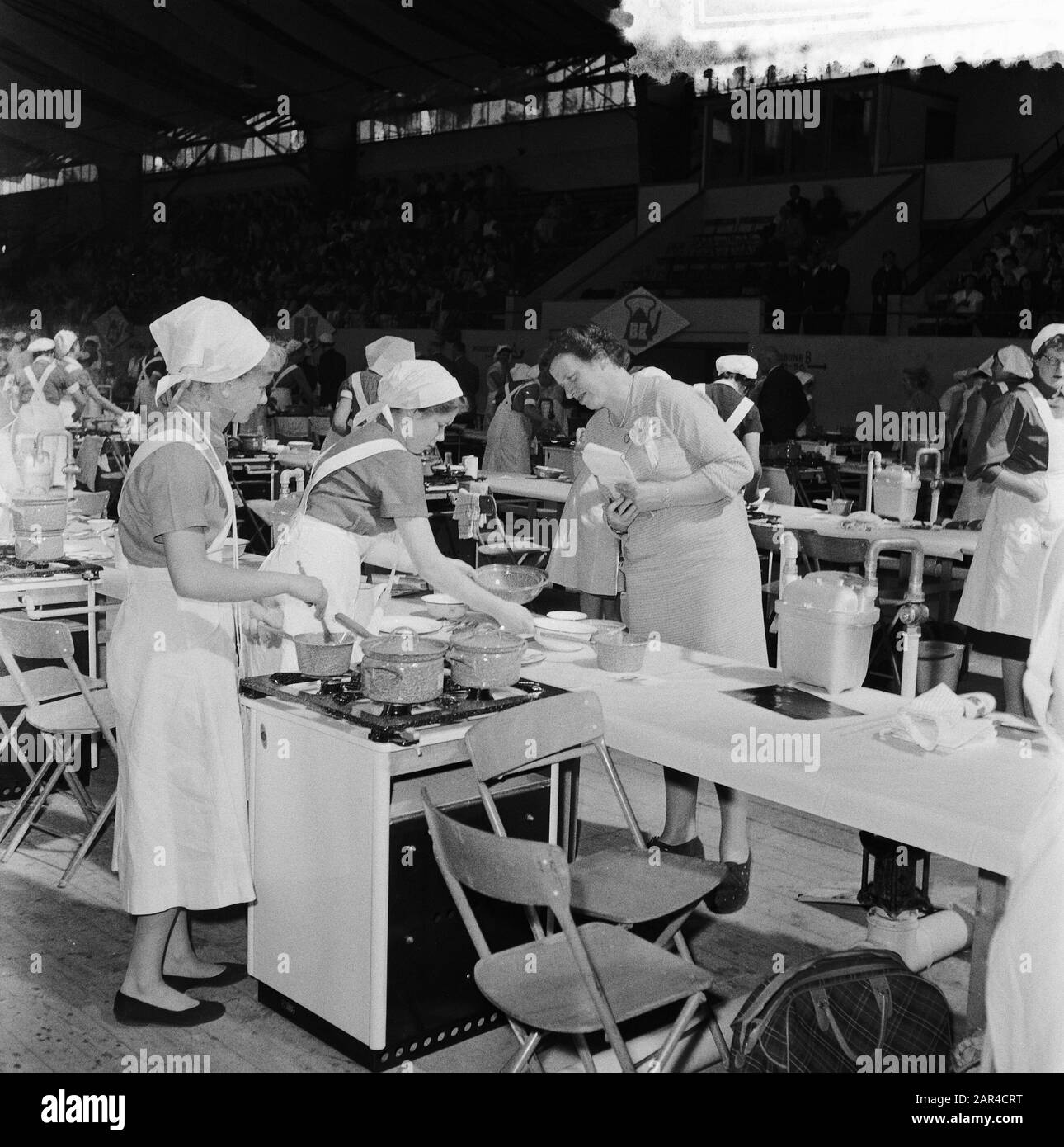 Cooking contest judges food hi-res stock photography and images - Alamy