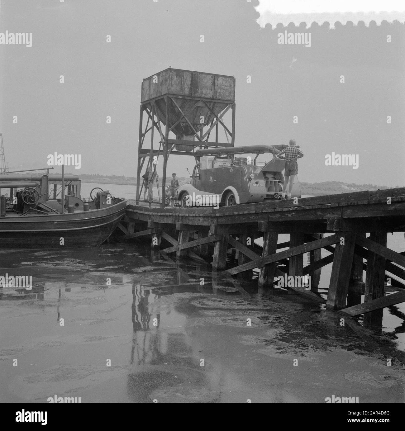 Environmental distress Black and White Stock Photos & Images - Alamy