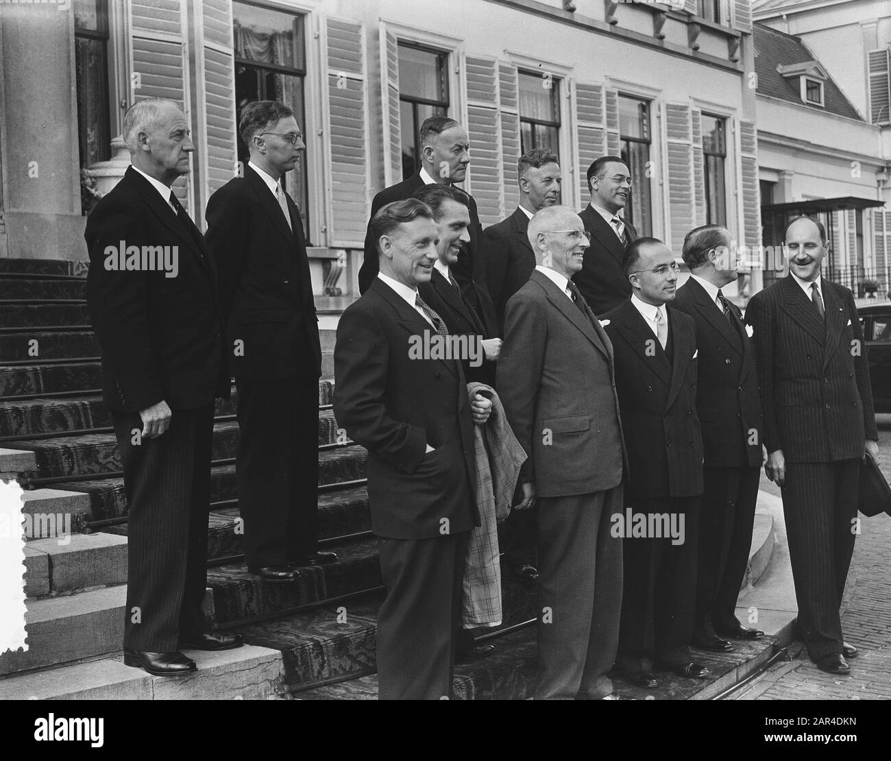 Palace figures Black and White Stock Photos & Images - Alamy