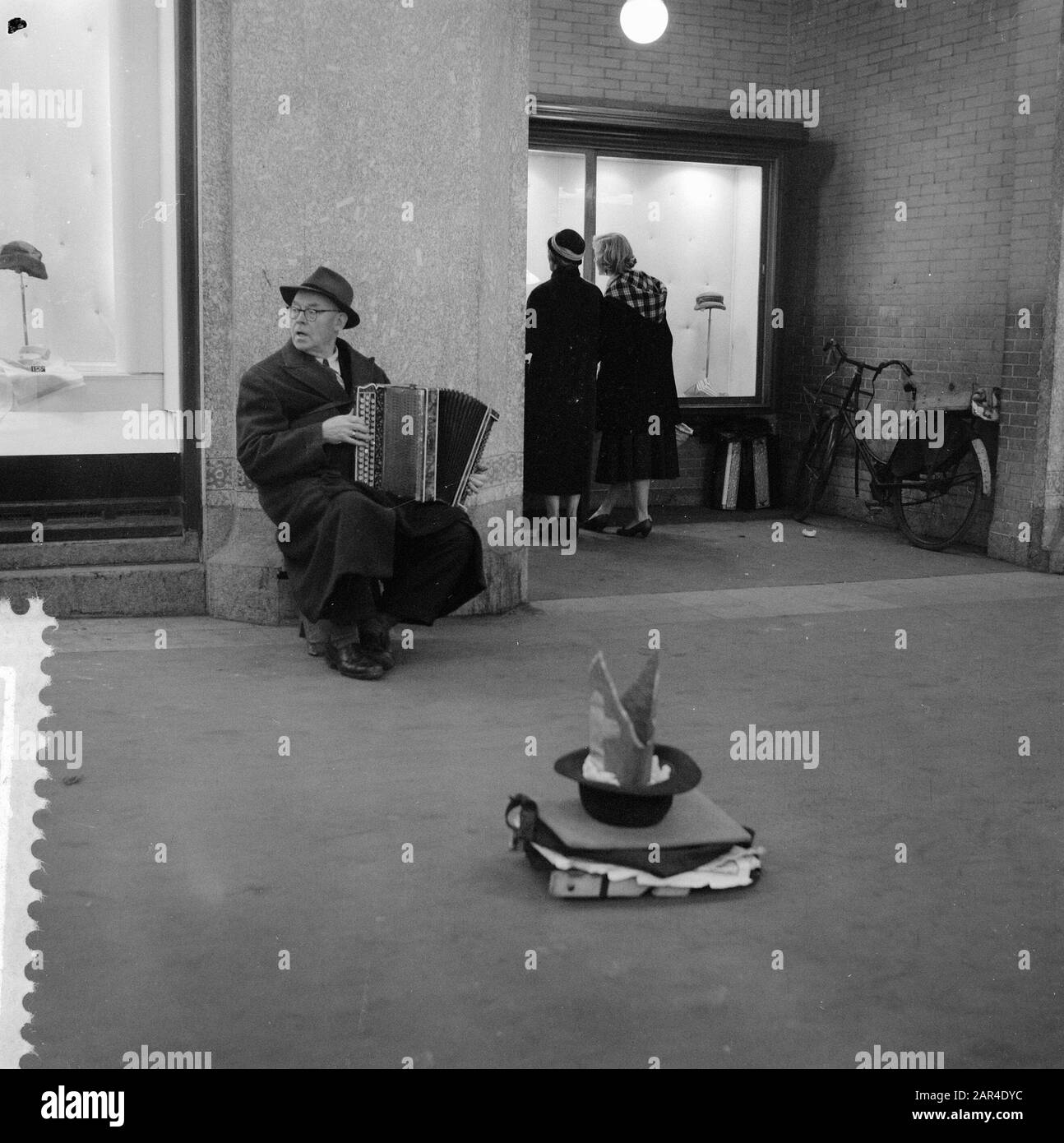 December 1957 High Resolution Stock Photography and Images - Alamy