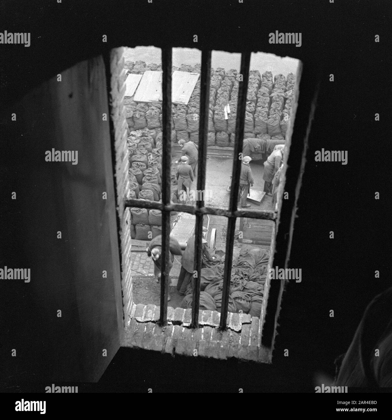 Cool war Black and White Stock Photos & Images - Alamy