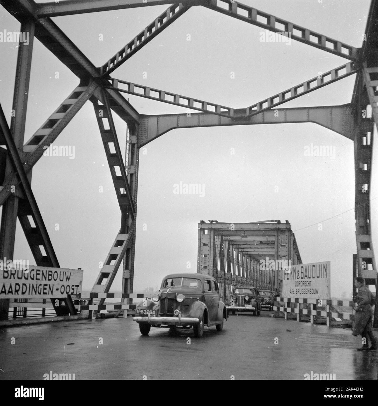 Opening Moerdijk Bridge Stock Photo - Alamy