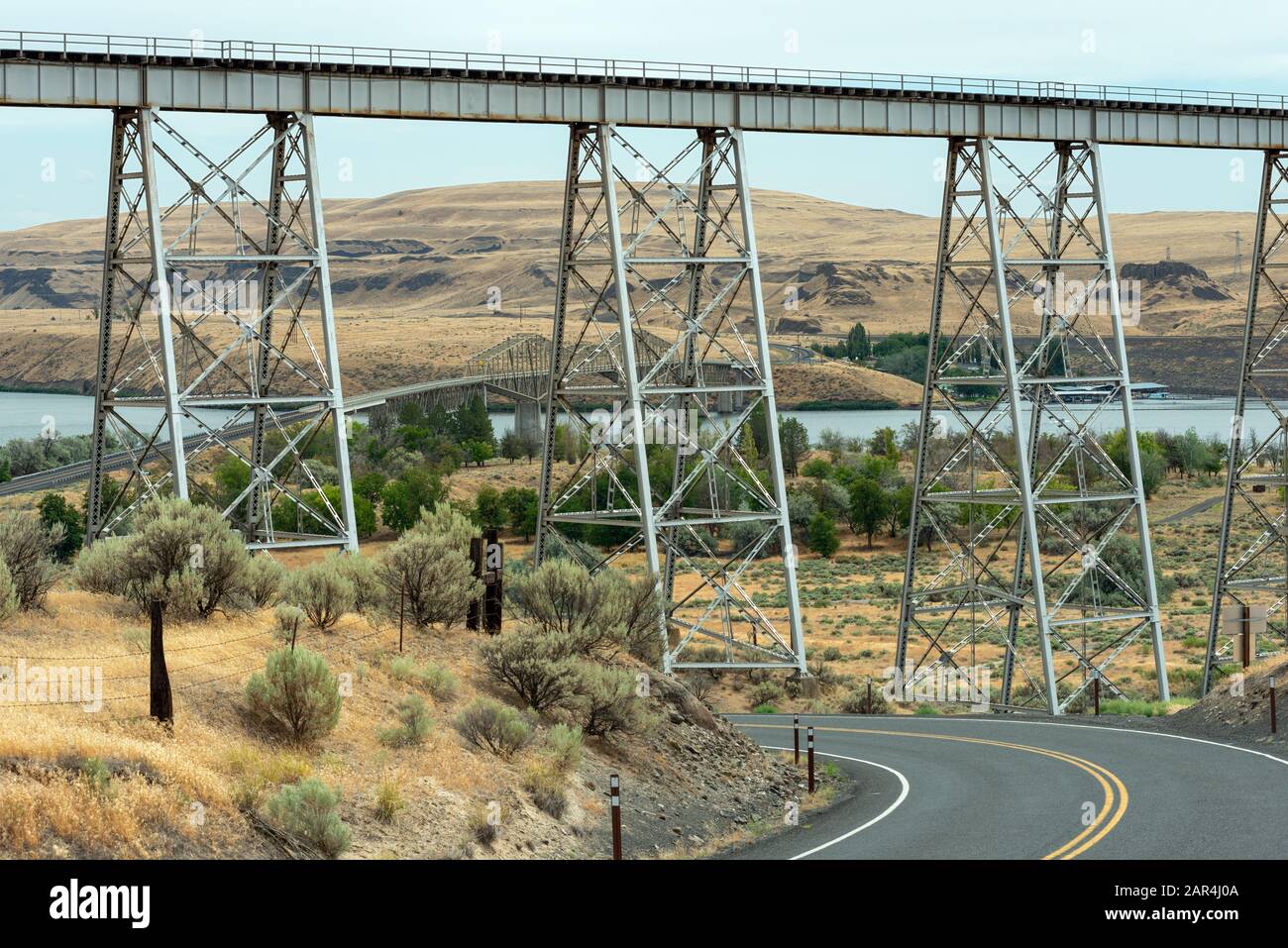 Bridges Over the Snake River Near Starbuck, Washington, USA Stock Photo ...