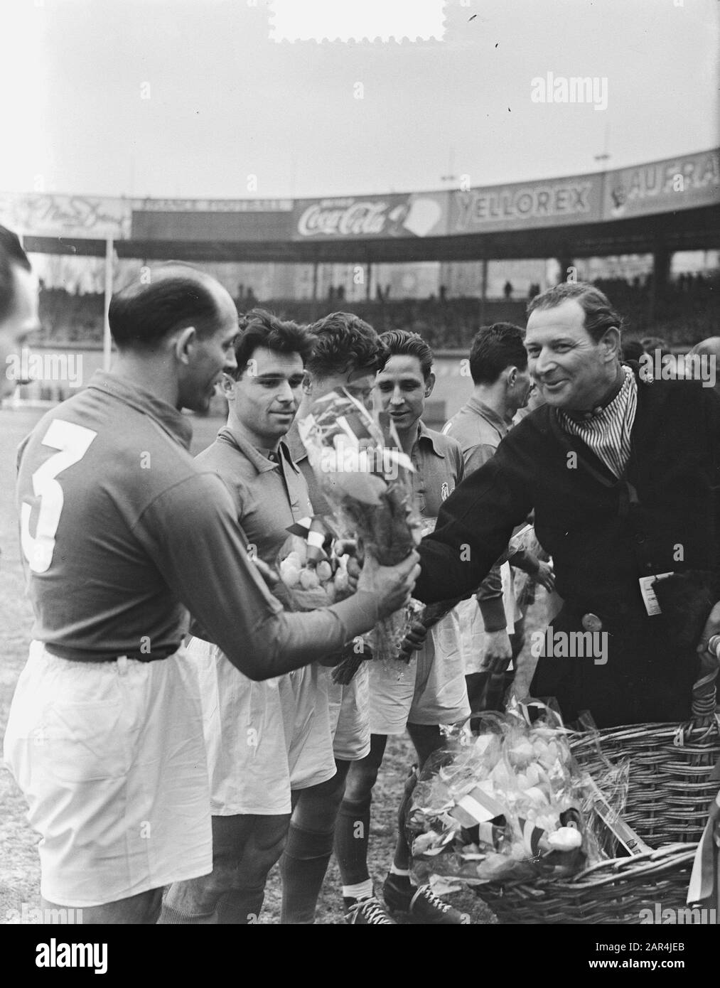 Netherlands football team france Black and White Stock Photos & Images ...