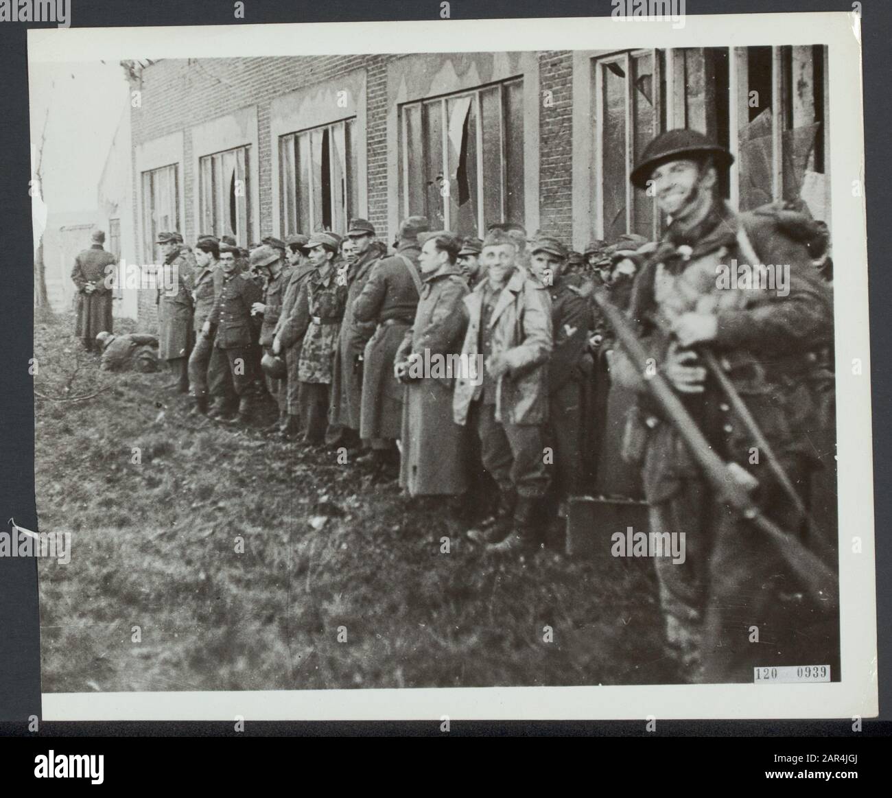 Prisoners of war world war ii hi-res stock photography and images - Alamy