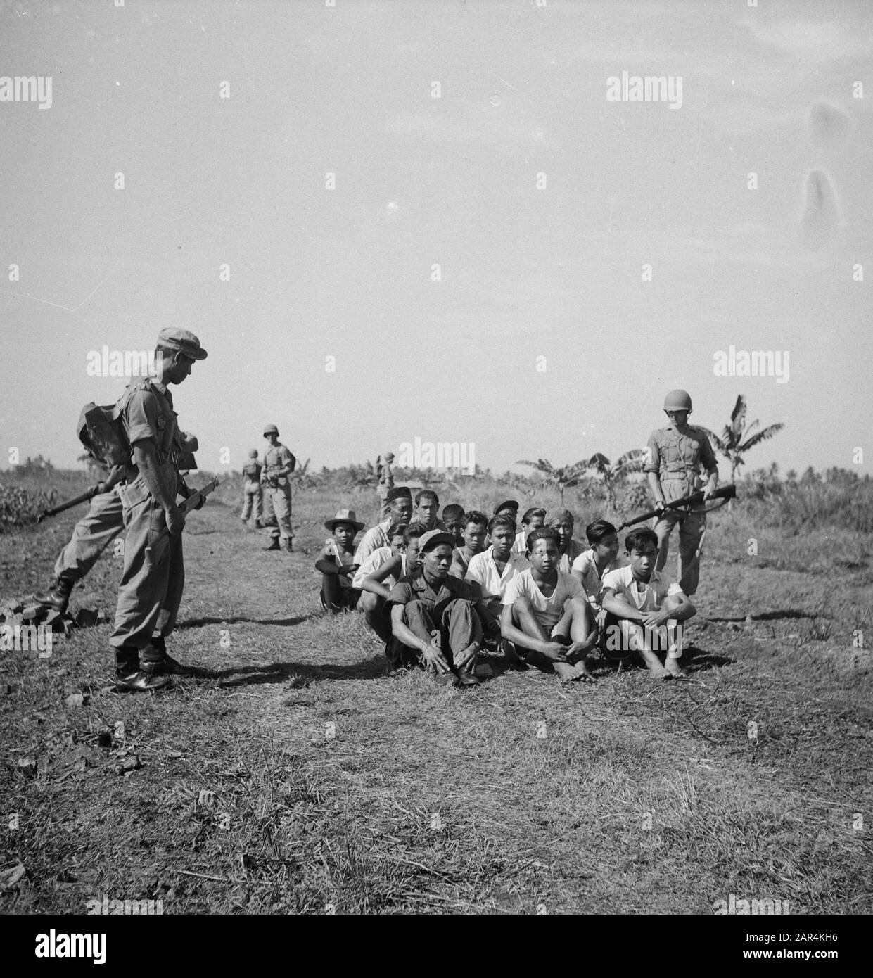 Guarded by soldiers hi-res stock photography and images - Alamy