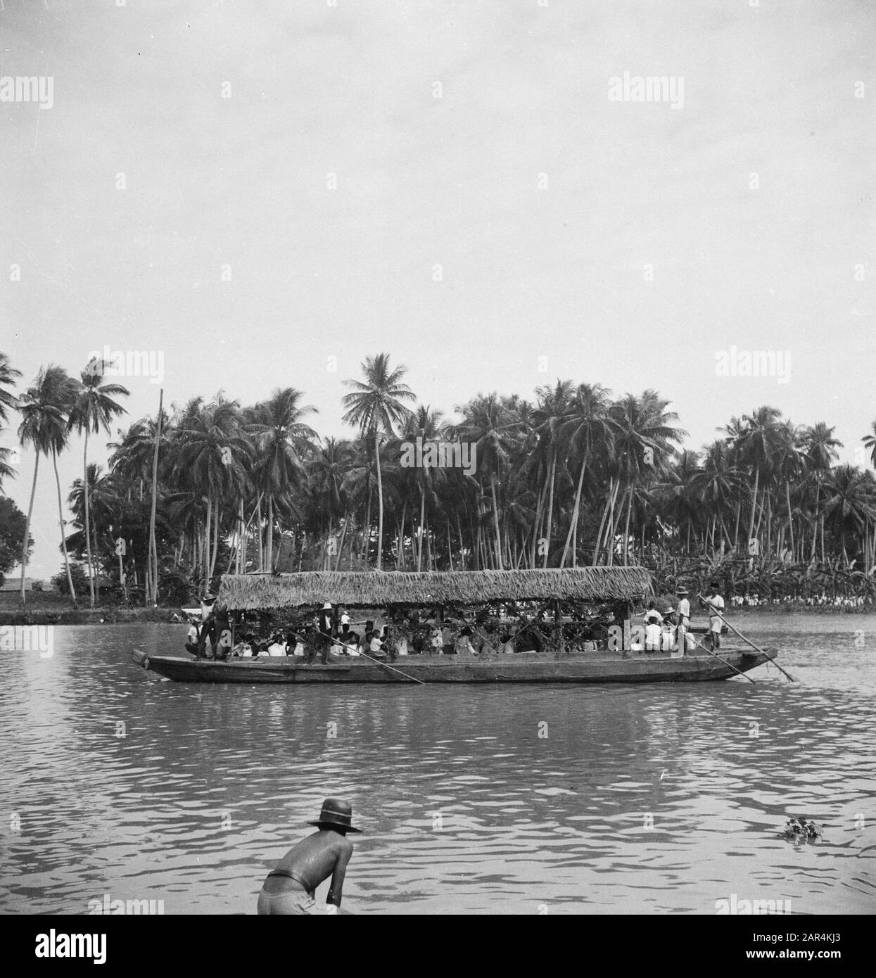 Water party Tangerang [a large prauw with a cover of atap leaves ...