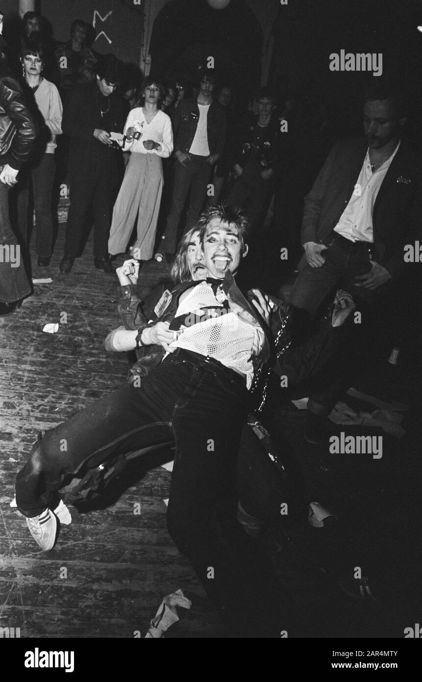 First Dutch Punkfestival in Paradiso Amsterdam; punkers during festival ...